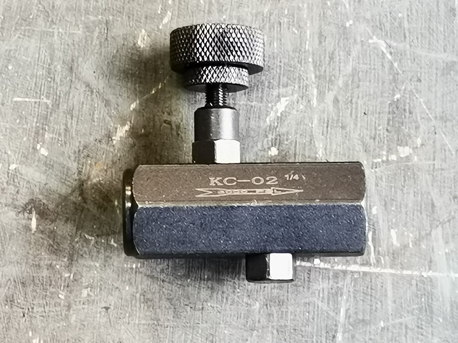 Hydraulic screw type flow control regulating throttle valve BSP thread ...